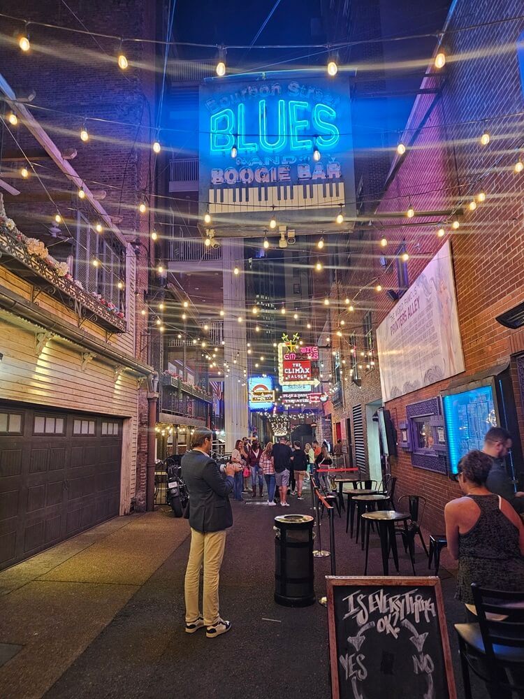 Printers Alley: Nashville’s Wildest Hidden Nightlife Spot (That Locals ...