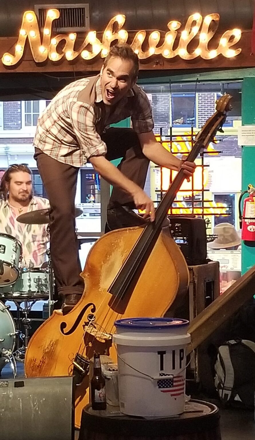 How to Get into Nashville Bars at 18 + Top 5 Suggestions!
